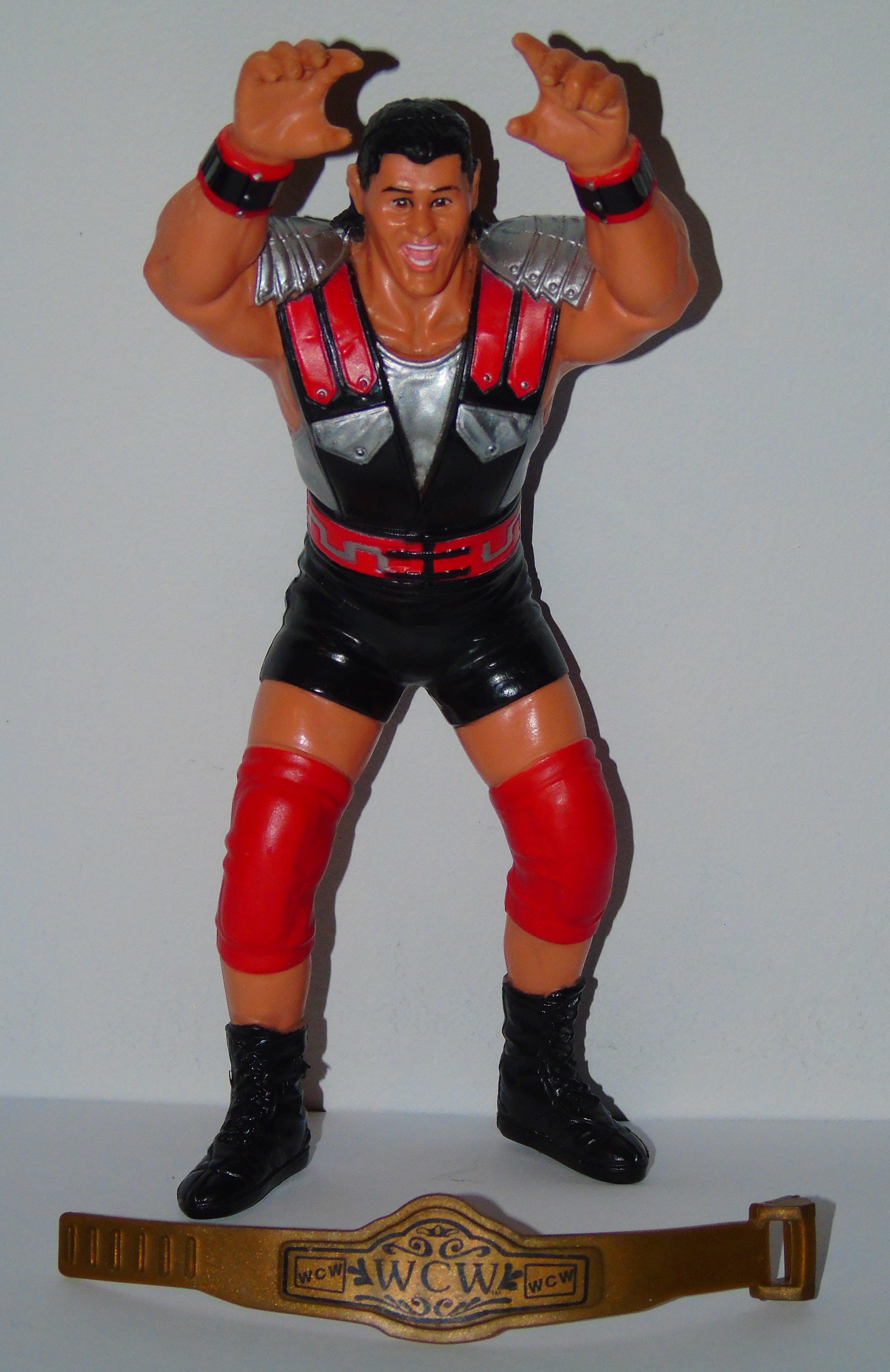 El Gigante WCW Galoob Wrestling Figure with Belt – RetroWrestling.com